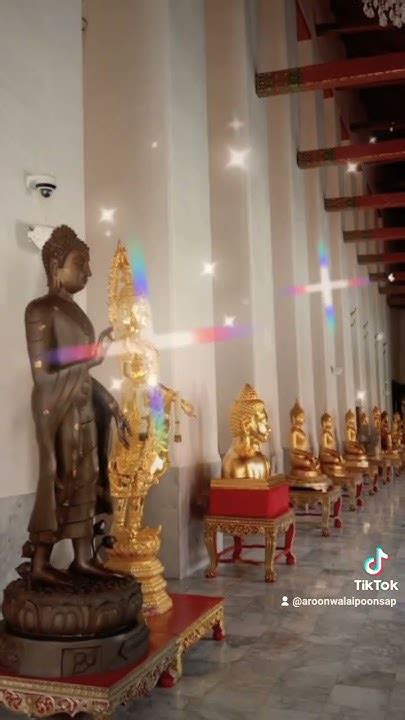 กราบพระพุทธนรสีห์ตรีโลกเชฏฐ์ พระประธานในพระอุโบสถวัดชนะสงครามราช