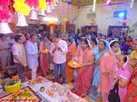 Crowd Of Devotees Gathered In Ganpati Janmotsav गणपति जन्मोत्सव में