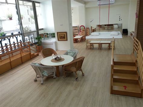 親子館粉絲團 ～～美術揪團開課囉！～～ 有興趣的喊喔！ 一起玩畫畫，啟發孩子的創造力 大膽的創作，發揮天馬行空的想像力 年齡： 塗鴉幼幼班2～4歲 創意幼兒班5～6歲 創意兒童班7～12歲