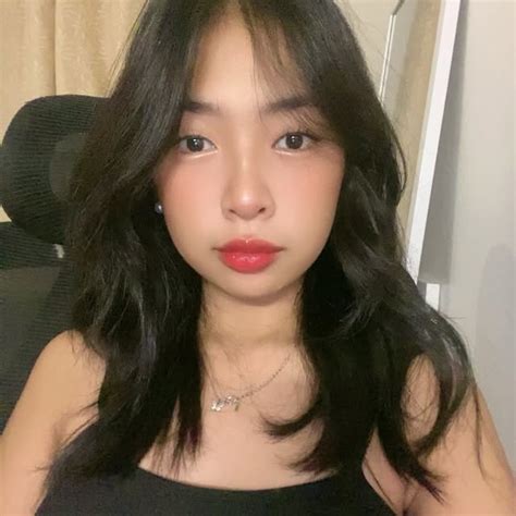 Sheena Sheenaaikaa On Threads