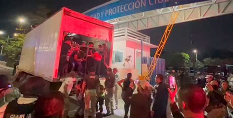 Rescatan A 174 Migrantes Que Viajaban En Camión En Chiapas Entre Ellos