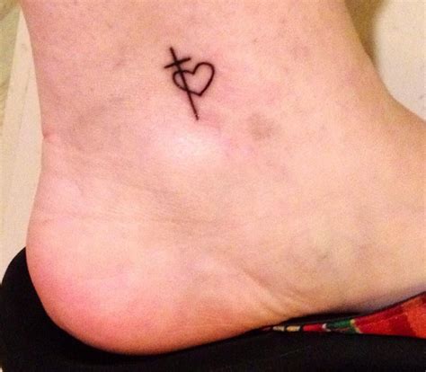 19 Pretty Cross Heart Tattoo Design Ideas