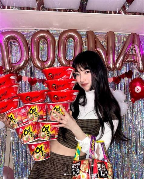 수지 이두나 촬영 끝 야호~ 기쁨의 클럽 댄스까지