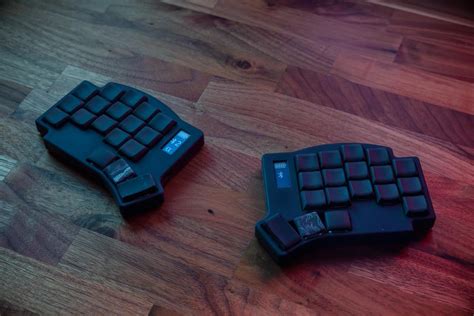 Enki42 Slim Ergo Keyboard R Ergomechkeyboards