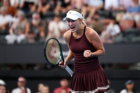 Hot Shot Anastasia Potapovas Super Scrambling In Indian Wells