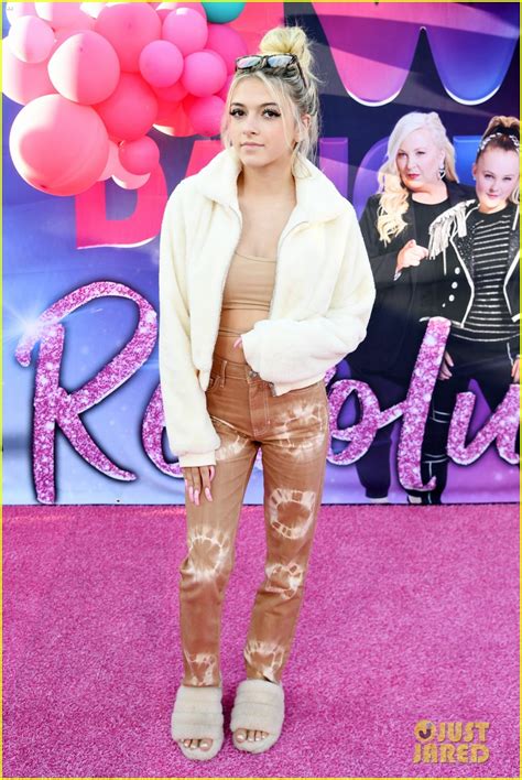 Full Sized Photo Of Jojo Siwa Premieres Siwas Dance Pop Revolution 08