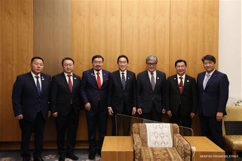 УИХ ын дарга Г Занданшатар Япон Улсын Ерөнхий сайд Ф Кишидатай уулзлаа