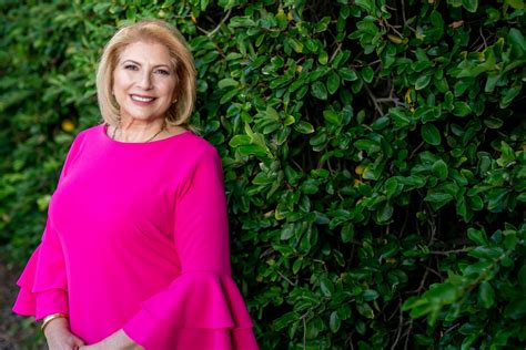 Tampa Firefighters Endorse Janet Cruz For Re Election