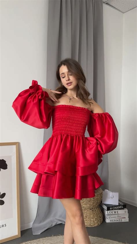 ШЕРБУР • Жіночий одяг • боді • корсет Неймовірний топ з вирізом на лівій ключиці 💗 Має