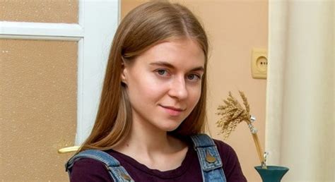 Anna Melody Biography Wiki Age Height Career Photos And More