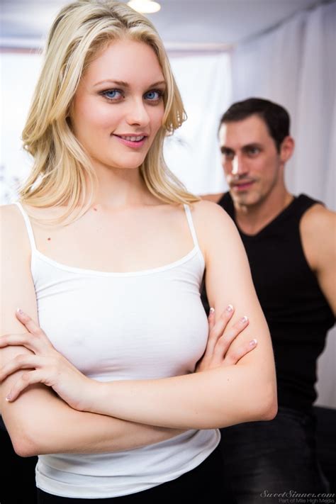 Bright Eyed Blond Has A Super Nasty Smile O Xxx Dessert Picture 1