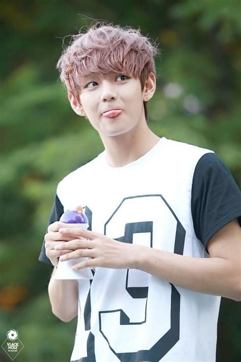 ブイテテ Btstaetaeb Twitter Taehyung Bts Taehyung V Cute
