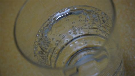 생활상식 음료수 마시고 싶은데 살빼야 한다면콜라 말고 탄산수 효능