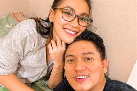 Tak Ada Tanggal Jadian Ayu Ting Ting Dan Adit Jayusman Baru Pacaran 3