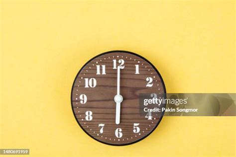 Analog Time Clock Photos And Premium High Res Pictures Getty Images
