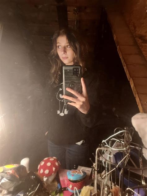 Hi Im A 16 Year Old Girl Whos Super Insecure And Needs Advice R