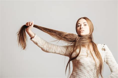 Chica Guapa Con Pelo Largo Foto Premium