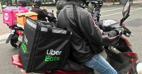 Uber Eats調降外送費卻要徵收服務費 30日起最高每單多收40元 生活 Ctwant