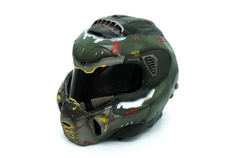 Купить Шлем Doom Eternal с доставкой СДЭК по РФ