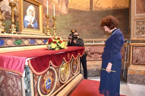 Сиљановска Давкова во посета на Италија и на Ватикан по повод