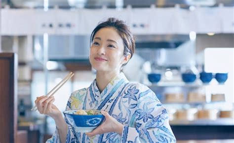 【上戸彩インタビュー】新cm出演で職人の手づくりのうどんに幸福感溢れる素の表情 「一日三食麺類でもいい、中でもうどんは鉄板」 Hirto