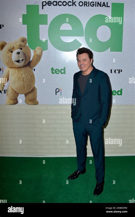 Seth Mcfarlane Bei Der Premiere Der Peacock Serie Ted Im Amc The Grove