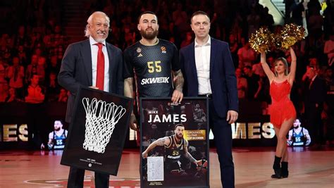 Монако не пушта прву звезду Џејмс потписао нови уговор — Rt Balkan