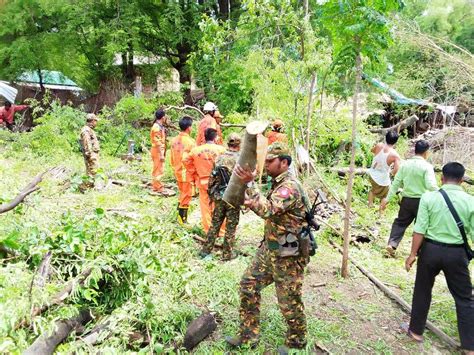 နတ်မောက်မြို့နယ် န လက္ခုပ္ပင်ကျေးရွာတွင် လေပြင်းတိုက်ခတ်မှုကြောင့် သစ