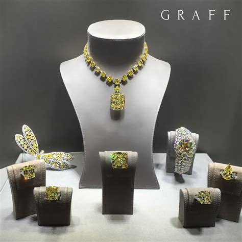 Pin By Shawn Payne On Jewels Graff Diamonds Graff Jewelry Expensive