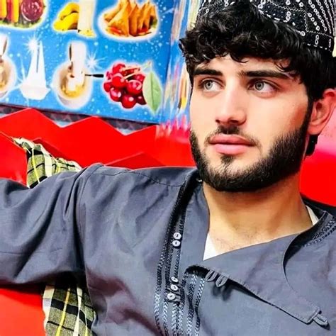 زنده گی زیباست