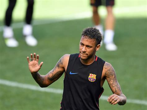 Psg Sign Neymar From Barcelona In £200m World Record Deal The
