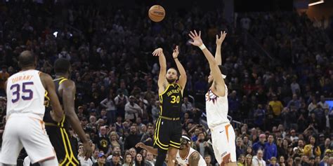 Nba Stephen Curry Consigue Un Triple De Otro Mundo Y Da Mágica