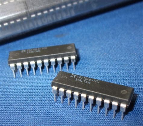 Pal16l8 7pc Amd Pal Pal16l8 20 Pin Dip New Last Ones Ebay