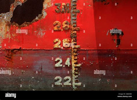 Ship Load Line Markings Hi Res Stock Photography And Images Alamy