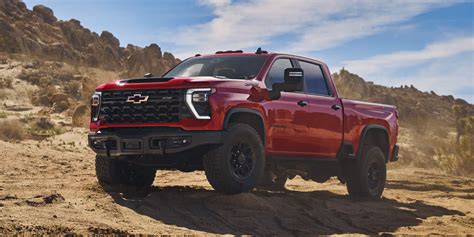 Chevrolet Silverado Hd L8t Small Block Vs L5p Duramax Which Engine Is