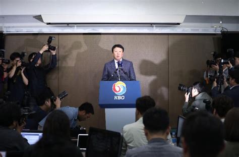 2018 국정감사 오늘부터 20일간 국정감사 첫날 선동열 증인 출석 병역혜택 오지환 선발 논란 추궁 아주경제