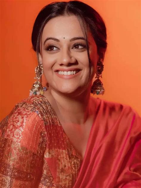 Spruha Joshi Shines In Saree Exuding Timeless Elegance And Grace
