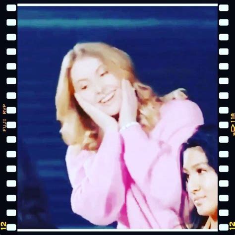 Kate Robards Is Now A Meme Queen On Twitter 👑 Footage Of Her Iconic