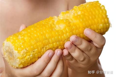 玉米是冷水还是水开后下锅很多人都煮错了，难怪玉米又老又硬 知乎