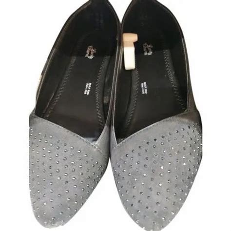 Embroidered Party Wear Ladies Mojari Size 6 9 At Rs 250pair In Satna
