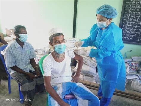 မြေပုံမြို့၊တောင်ပေါ်ရပ်ကွက်ရှိ အသက် ၅၅ နှစ် နှင့်အထက် ဘင်္ဂါလီလူမျိုးမ