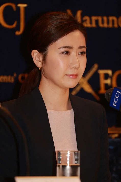 ＜福原愛＞退出する際、深々と頭を下げる福原愛さん（撮影・篠原岳夫） スポニチ Sponichi Annex 芸能
