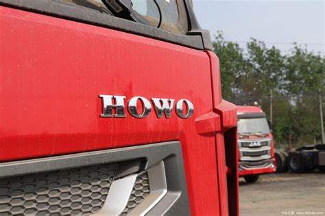 【图】中国重汽 豪沃n5w中卡 220马力 4x2 675米仓栅式载货车zz5185ccyk5113e1h实拍图片1459680卡车之家