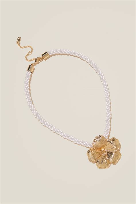 Cord Pendant Necklace