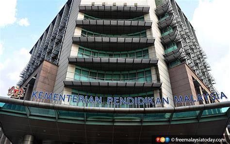 Malaysians Must Know The Truth Review Whistleblower Policy To Widen