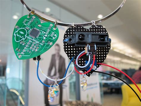 Broadcoms Tiny Bluetooth Smart Chip Fits Nicely Into Wearable Tech Charges Wirelessly