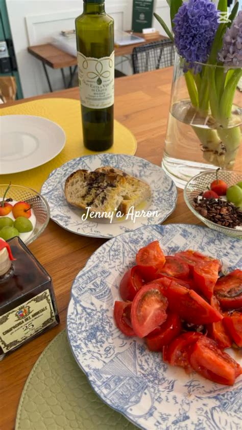 김정현 제니스에이프론 이거슨 너무 맛있어서 두릅 이 다 없어지기 전에 피드박제 낼 당장 슈퍼가야해요 두릅김밥 찍먹장 제니스대충시리즈 두릅김밥 두릅 굵은