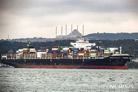 우크라이나의 흑해 회랑 이용한 화물선 최초로 튀르키예 도착