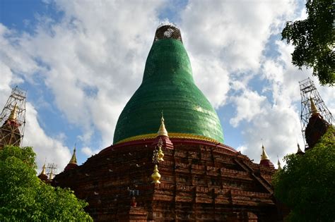 ပုဂံရှေးဟောင်းယဉ်ကျေးမှုနယ်မြေရှိ ဓမ္မရာဇကစေတီတော်မြတ်ကြီး စိန်ဖူးတော်၊ ငှက်မြတ်နားတော်နှင့် ရ