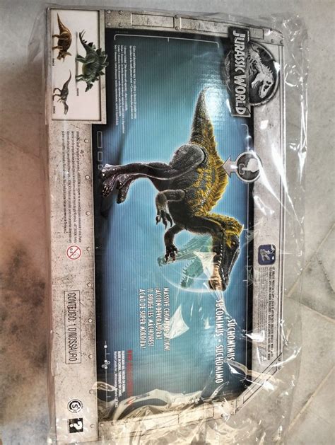 Jurassic World Suchomimus Hobbies And Toys Toys And Games On Carousell